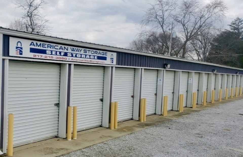 Cheap Self Storage Units - 305 S Sycamore in Villa Grove IL- American Way Storage